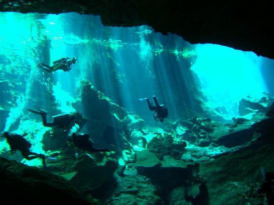 Cenote Chac Mool - Playas de Mexico